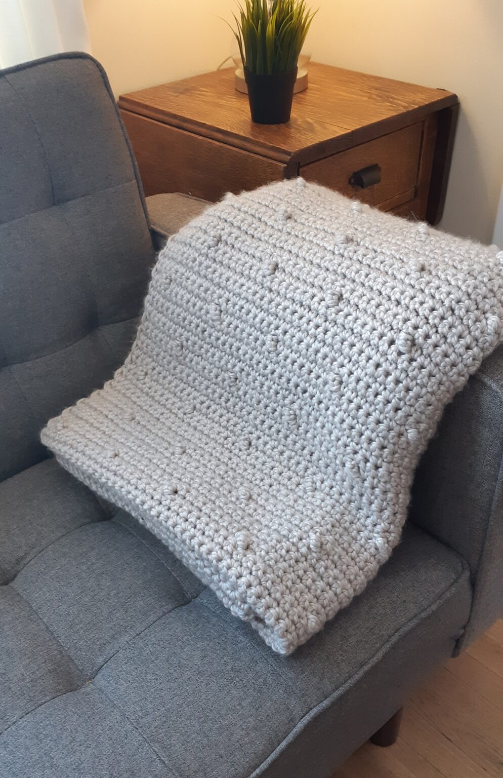MODERN CROCHET THROW "Charlotte" - Free Pattern ⋆ lulostitchco.com