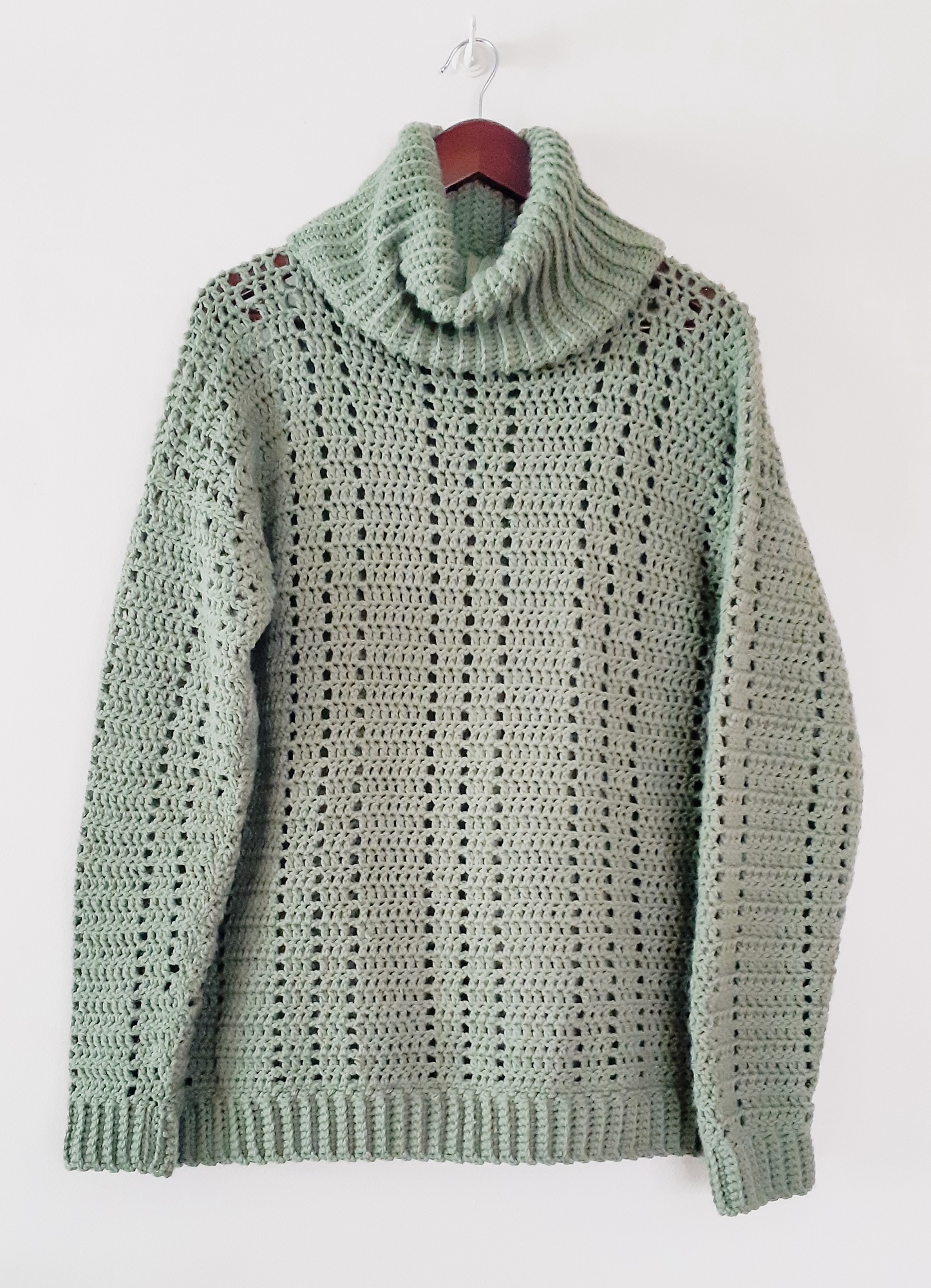 FILET CROCHET TURTLENECK - Free Crochet Pattern ⋆ lulostitchco.com