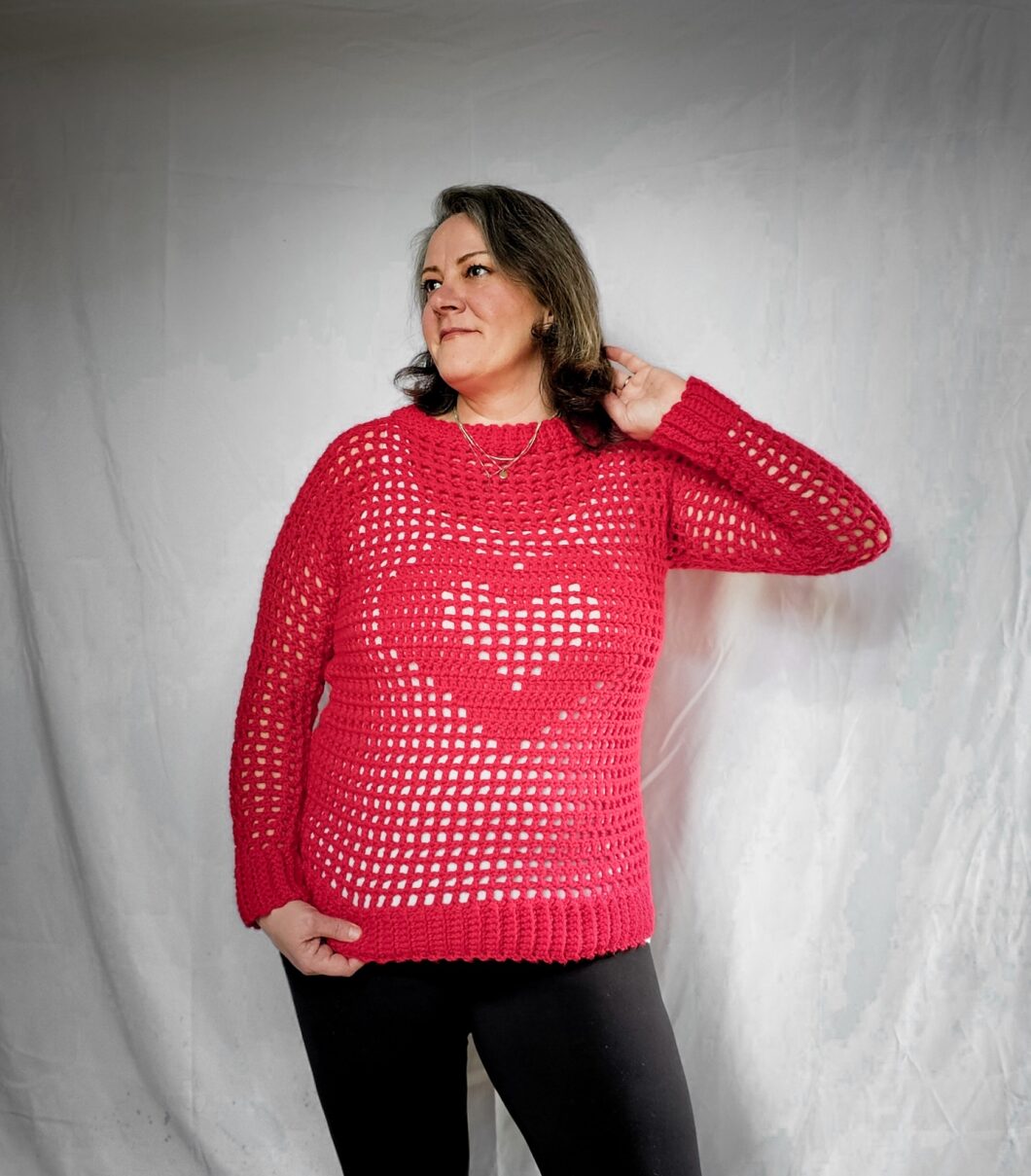 CROCHET HEART SWEATER - Free Crochet Pattern ⋆ lulostitchco.com